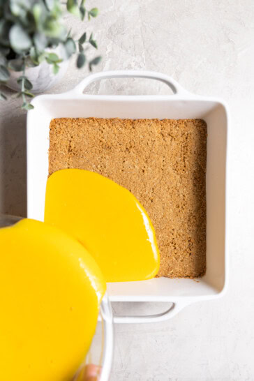 Mango Bars with Coconut Oatmeal Shortbread Crust