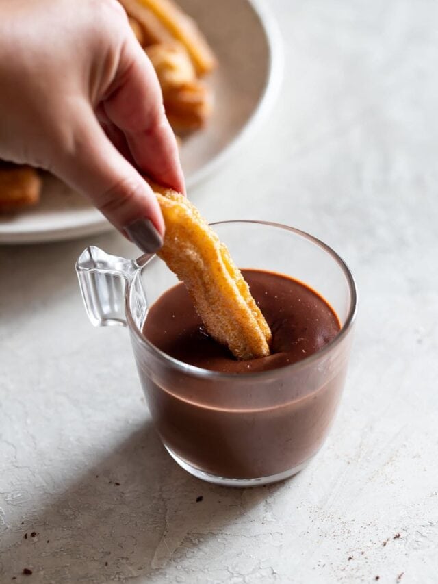 Spanish Hot Chocolate Story (Chocolate Caliente) - A Sassy Spoon