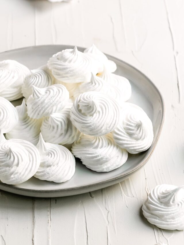 Cuban Merenguitos (Meringue Cookies/Kisses) Story - A Sassy Spoon
