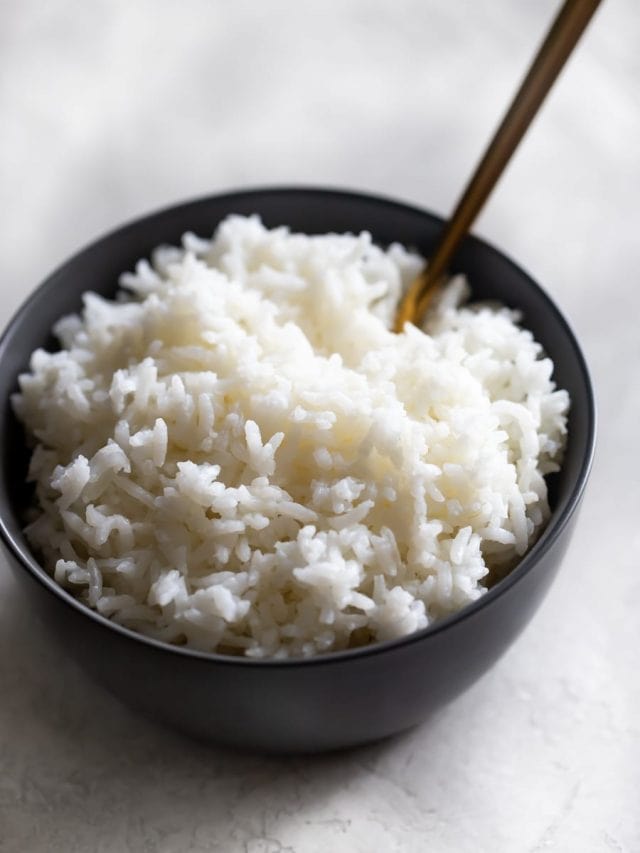 Cuban White Rice (Arroz Blanco) - A Sassy Spoon